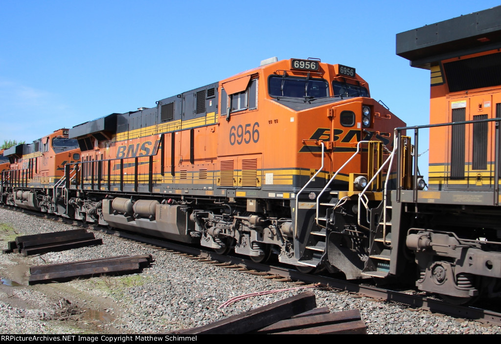 BNSF 6956